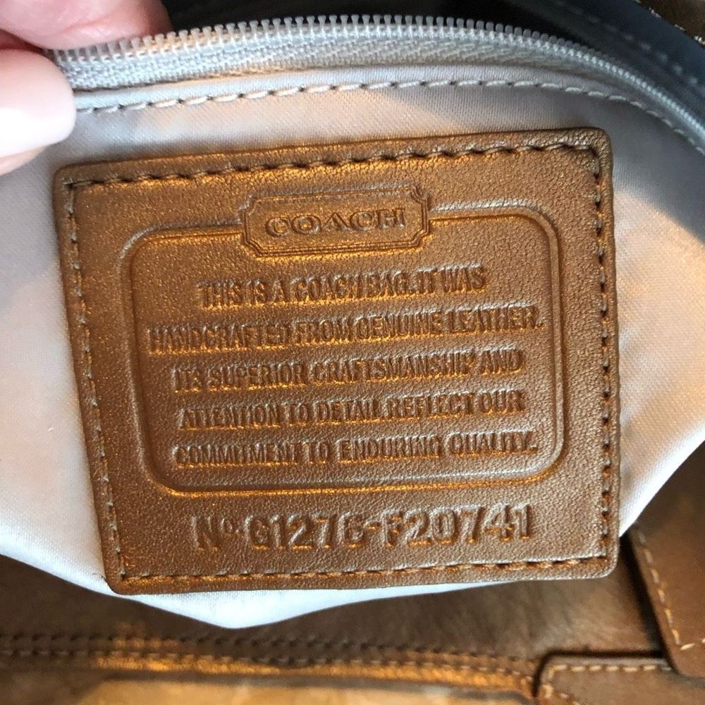 Coach - Embossed Signature C Leather Gallery Tote In … - Gem